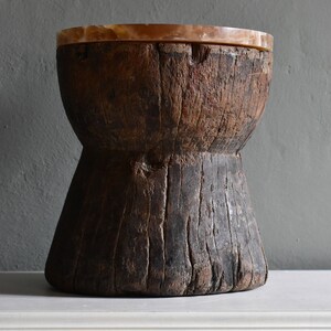 Elegant Round Onyx and Wood Plinth - Rustic Finish Cm H35 X 30 Side ...
