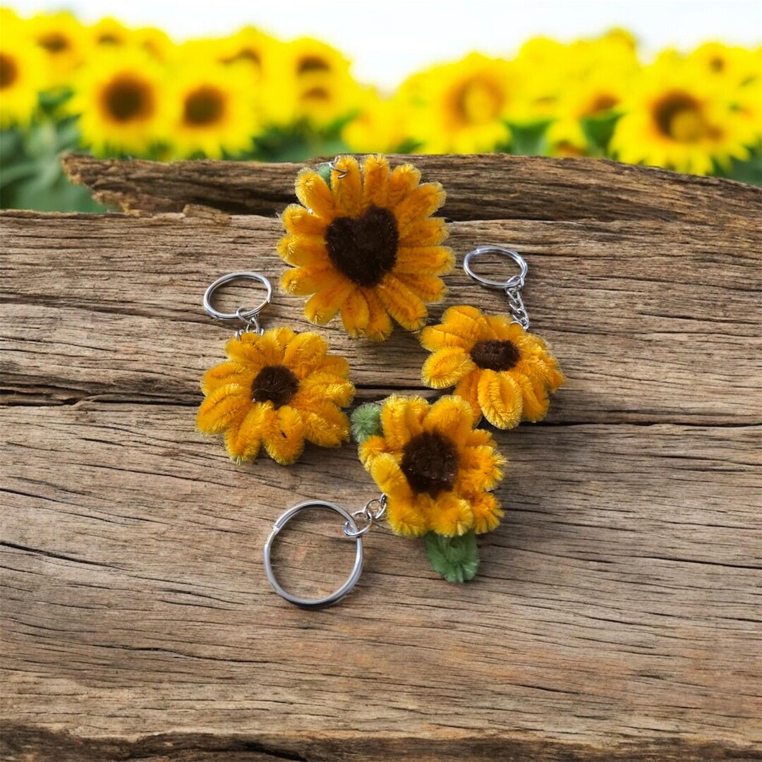 Fuzzy Heart Sunflower Keychain - Etsy