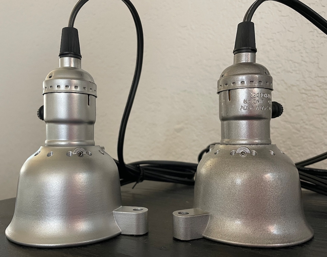 Delta retirement Light 882 - Etsy