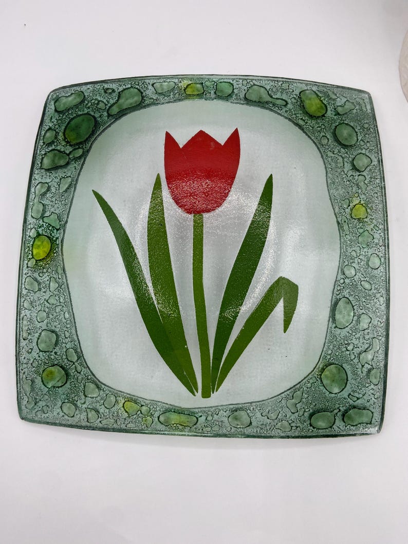 Vintage Tulip Plate - Etsy