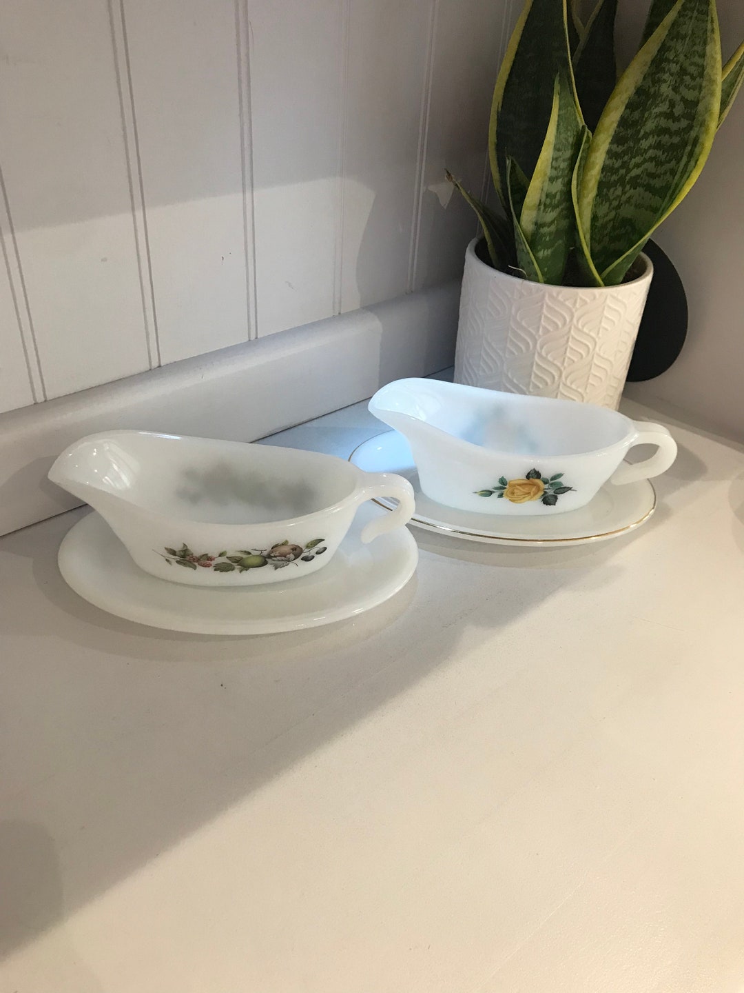 Vintage Phoenix Opalware Gravy Sauce Boats and Plate - Etsy UK