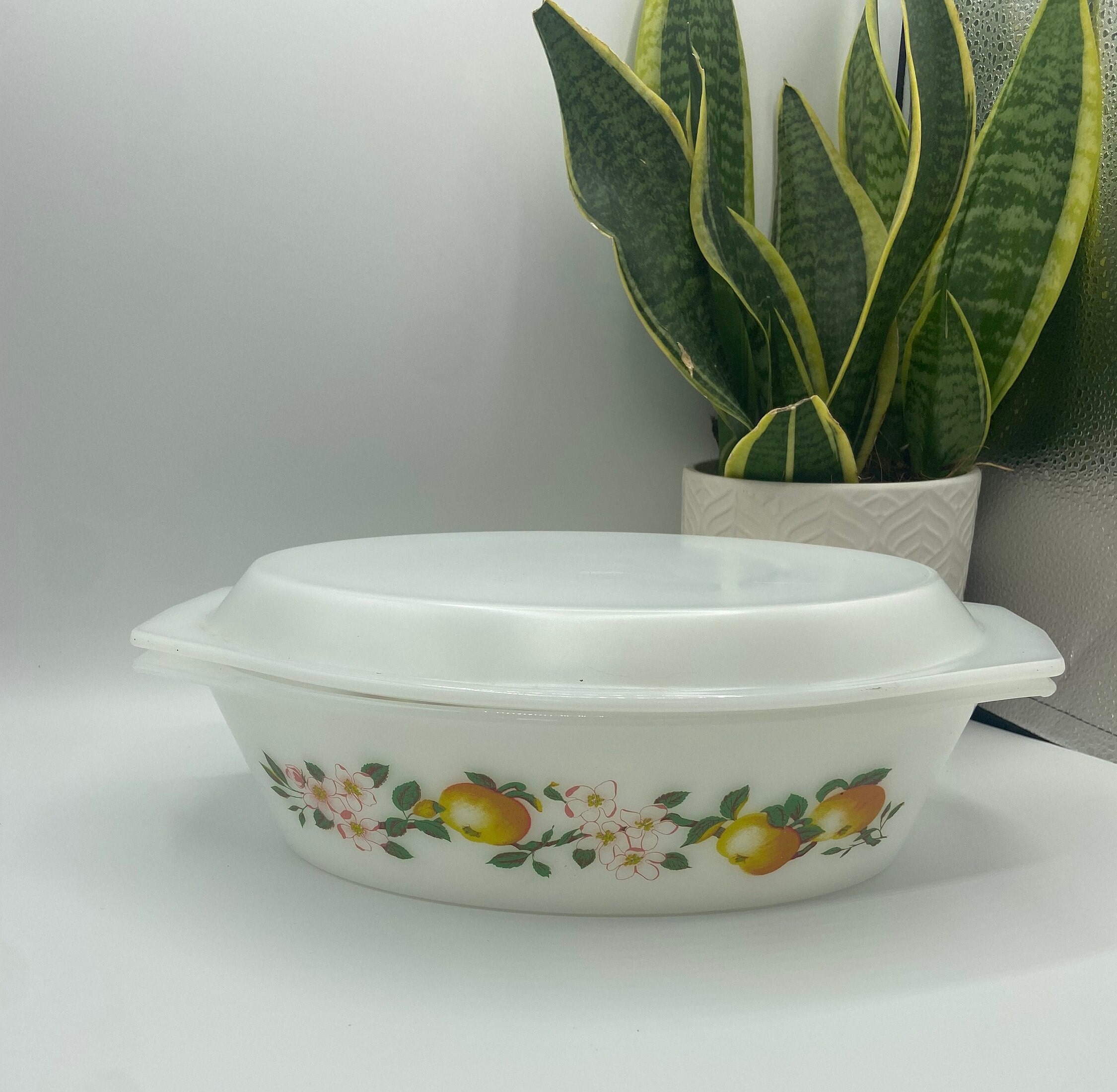 French Arcopal 2.5 Casserole Dish With Lid. Pie Dish, Family Dish, - Etsy
