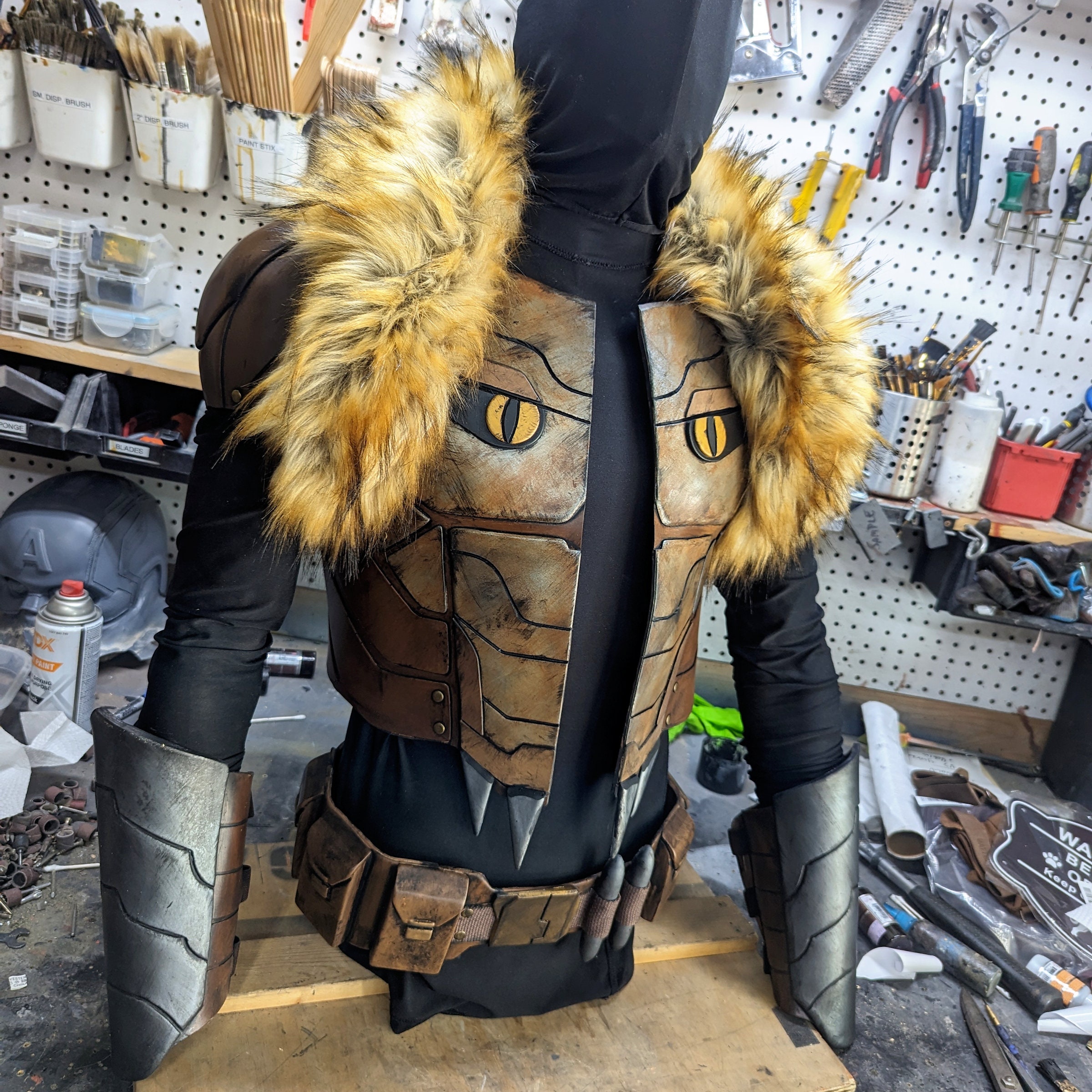HUNTER BAD DOOD V1 Armor Set Vest, Shoulders, Belt, Gauntlets, Fur men ...