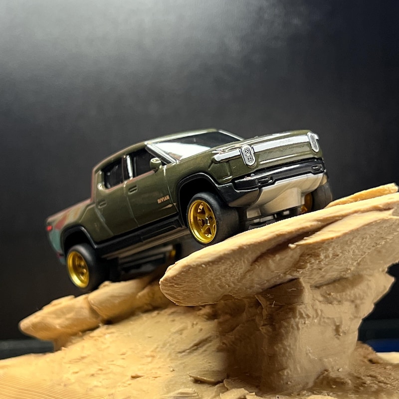 Rivian Gift - 60+ Gift Ideas for 2025