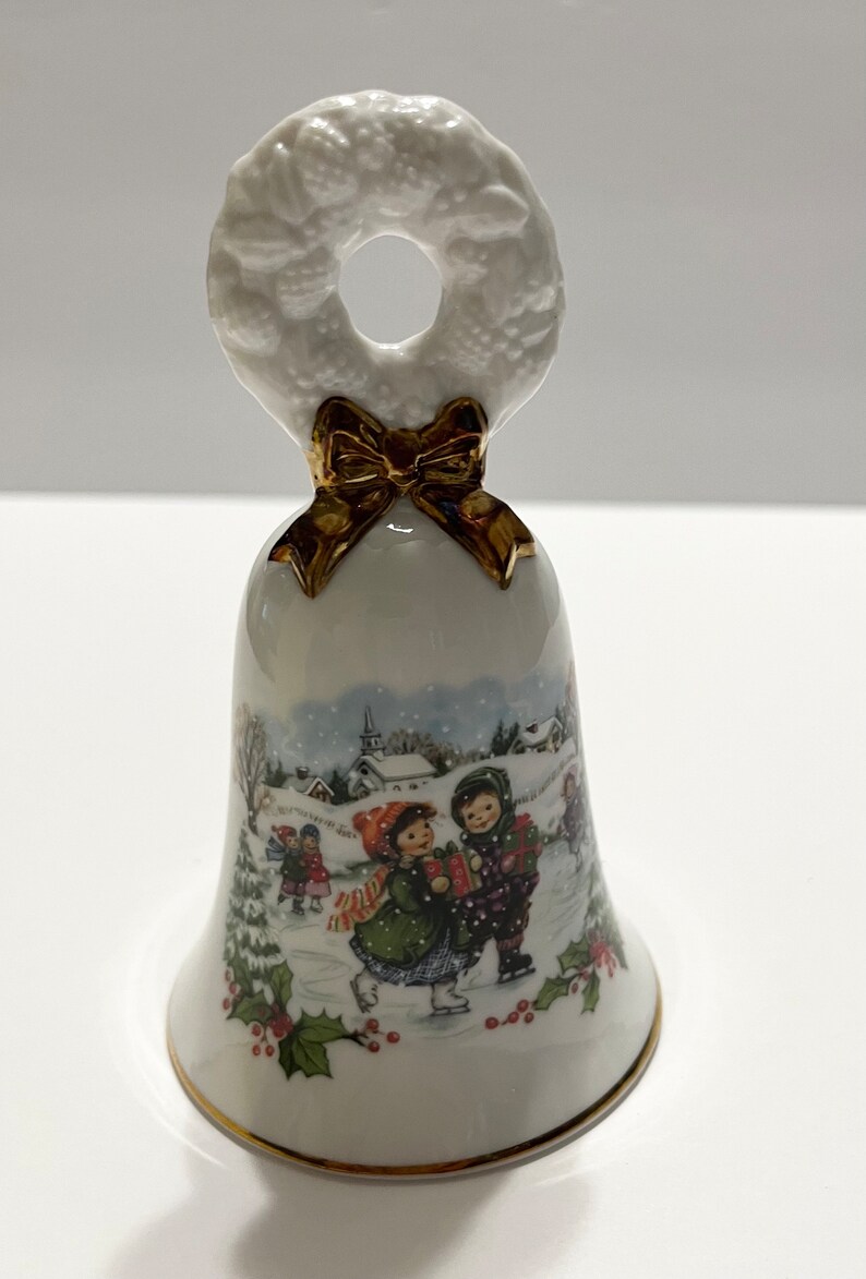 Avon 1986 Christmas Bell, Fine Porcelain Bell, Avon Collectible ...