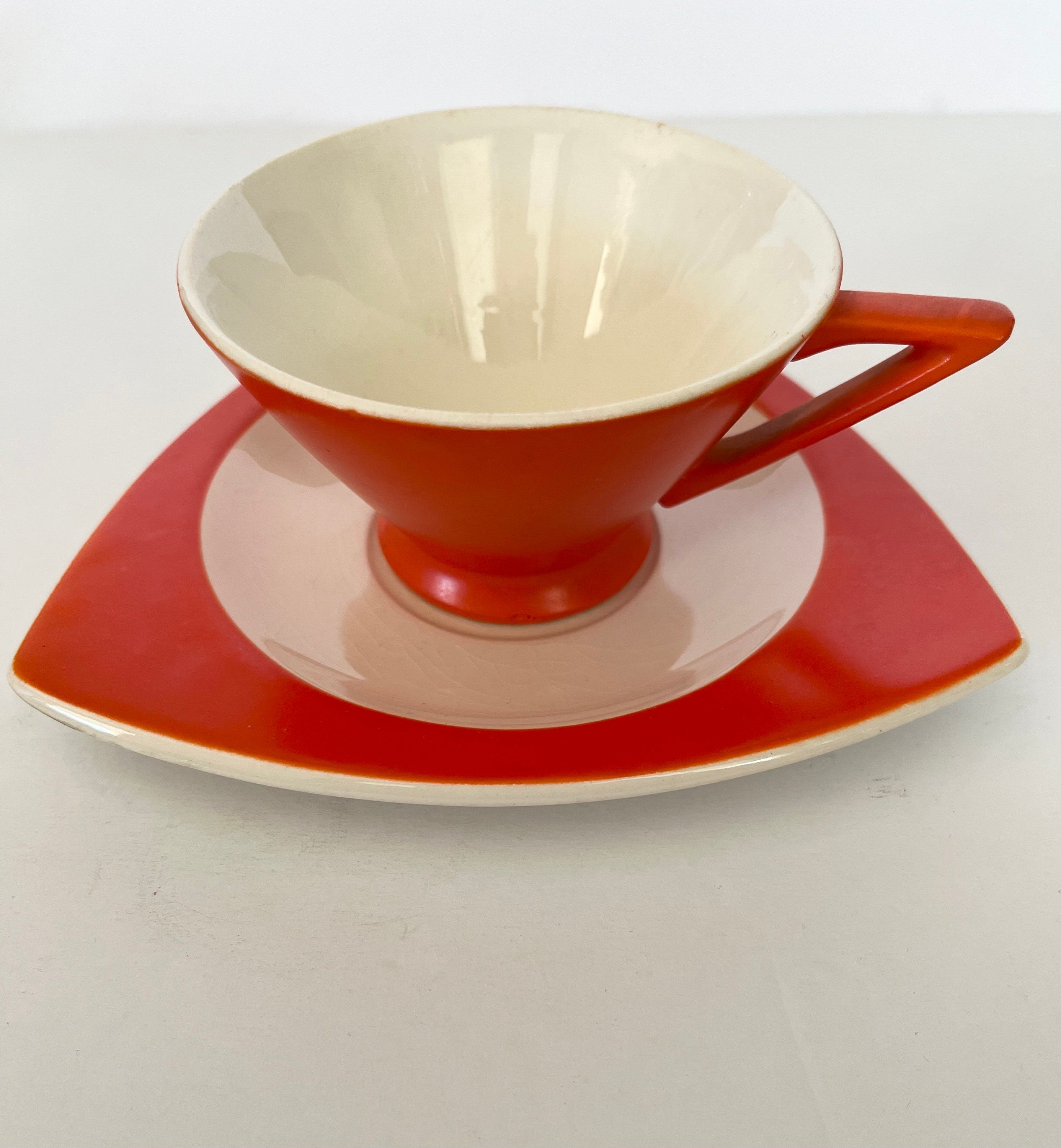 1930s Tricorne Streamline by Salem China Company Teacup and Saucer ...