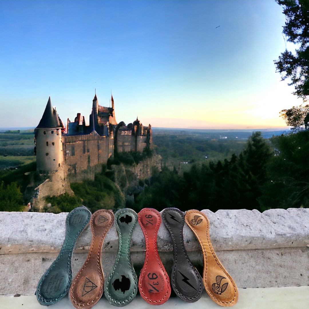 Magnetic Leather Harry Potter Bookmark | Golden Snitch, Platform 9 3/4 ...