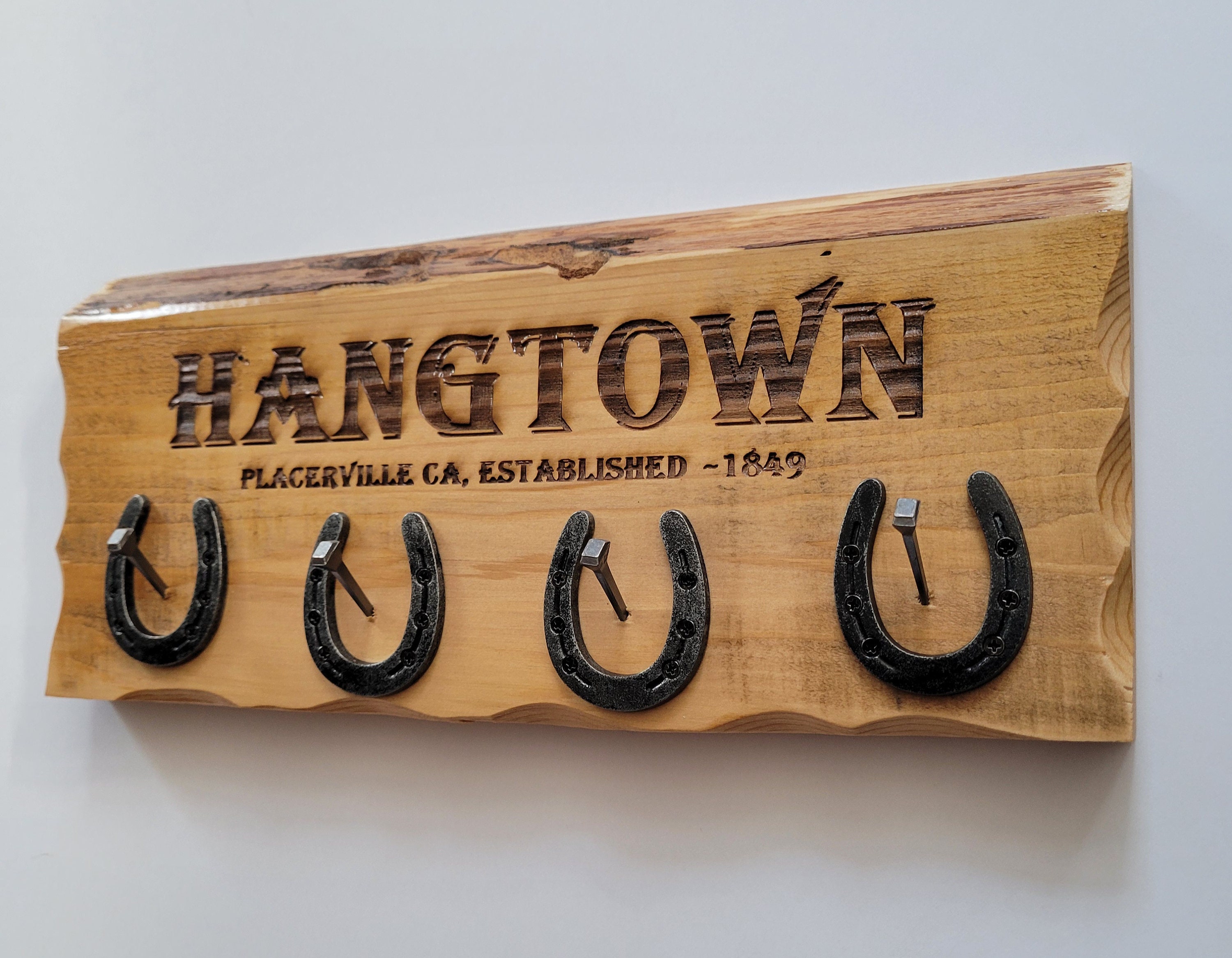 Western Cedar Wood Live Edge Keyholder Horseshoes Horseshoe Nails ...