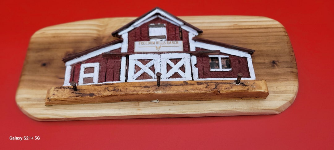 Red Barn Western Home Decor Keychain Holder Wall Plaque for - Etsy