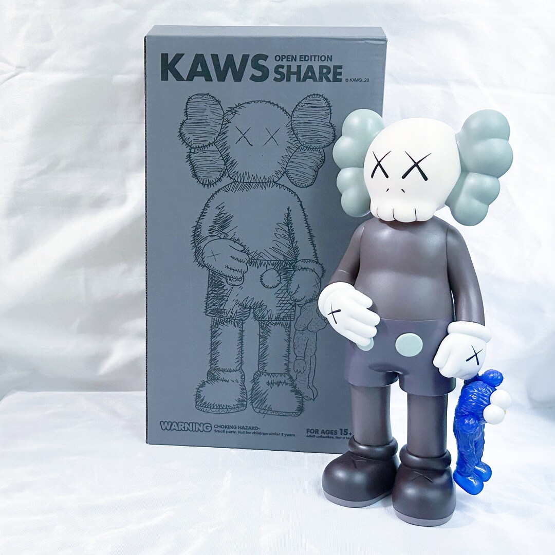 Kaws Holding Hands Figures Sculptureart Dollliving Home - Etsy