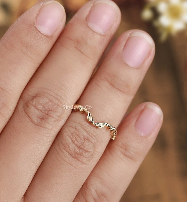 Intertwined Curved Wedding Band, Vintage Curved Stacking Band Ring ...