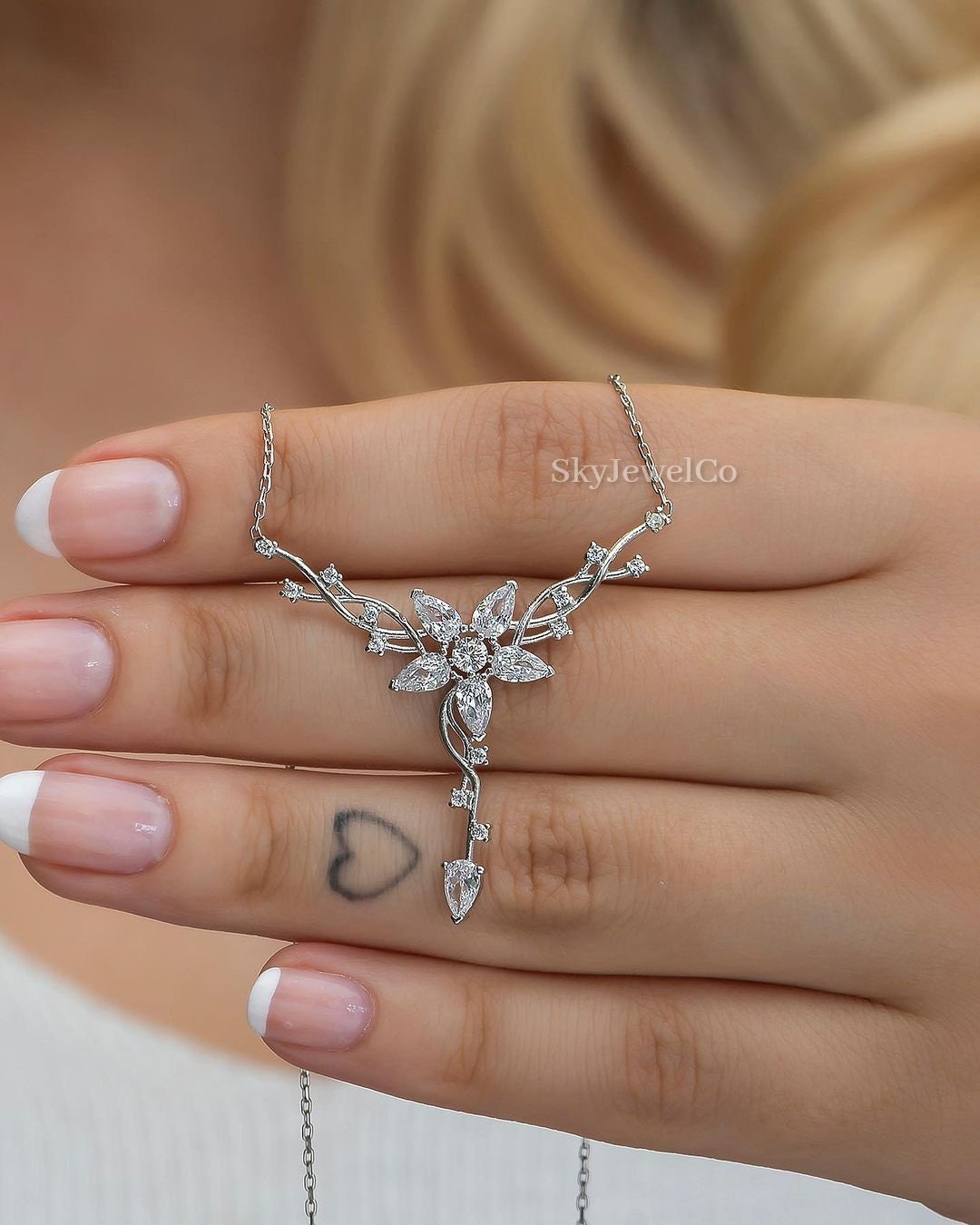 Lab Grown Diamond Necklace, Floral Style Diamond Pendent, Eco Friendly ...