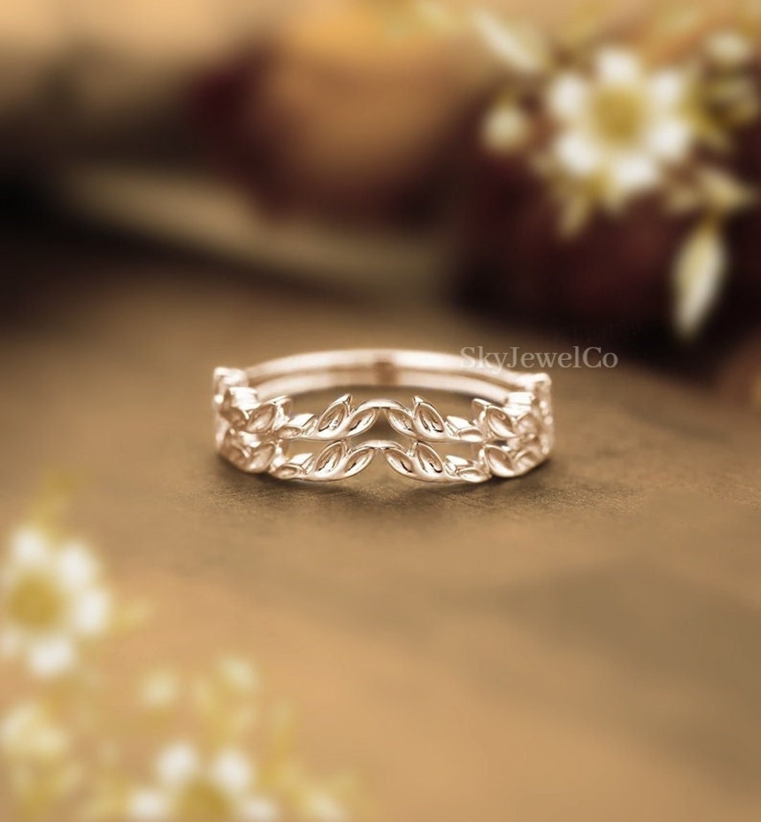 Delicate Leaf Wedding Band, Intertwined Curved Stacking Ring, Double ...