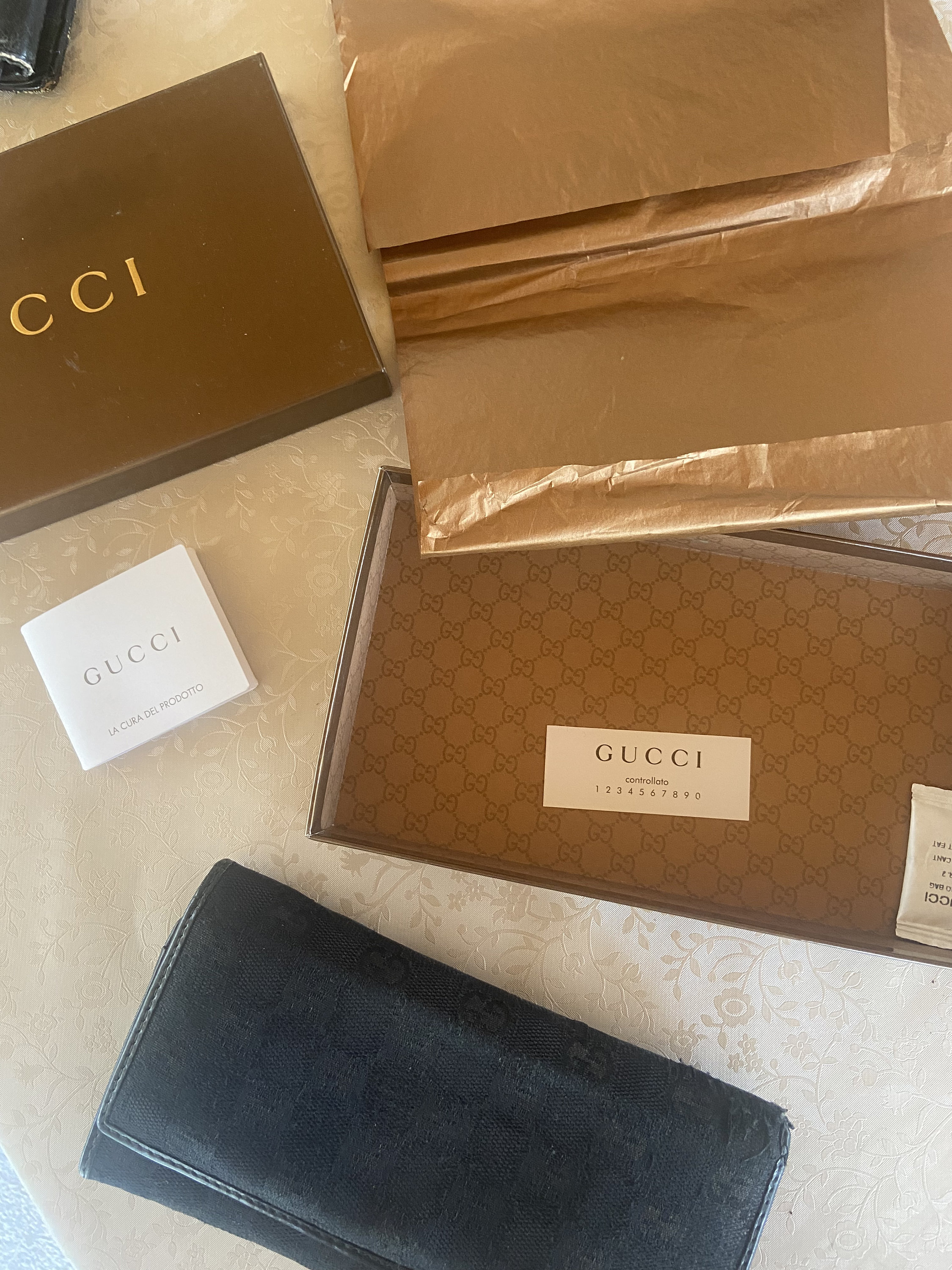 Gucci Authentic Vintage Wallet. - Etsy