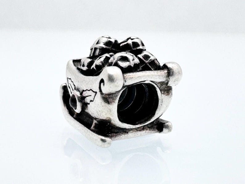 Authentic Pandora Santa's Christmas Sleigh Bead With Garnet Holly ...