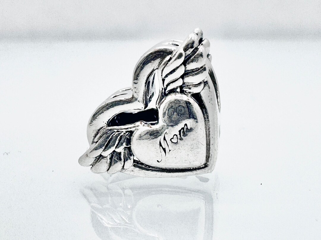 Authentic Pandora Angel Wings and Mom Family Charm 799367C00 Pre-owned ...