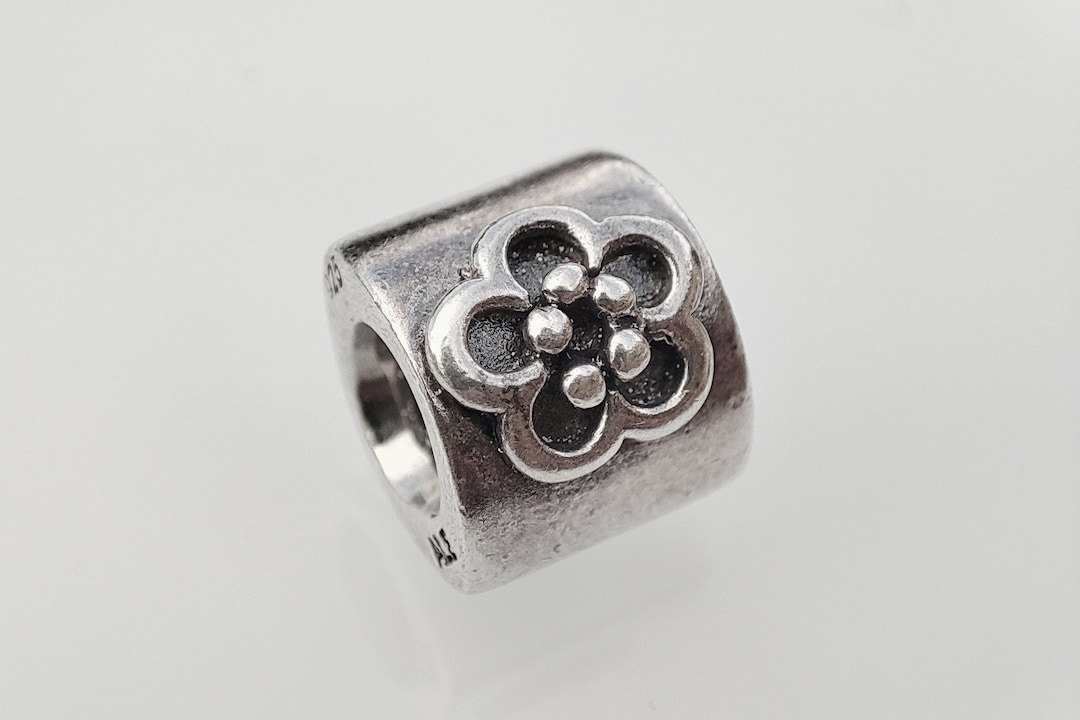 Authentic Pandora Daisy Flower Block 790187 Charm, Pre-owned Retired ...