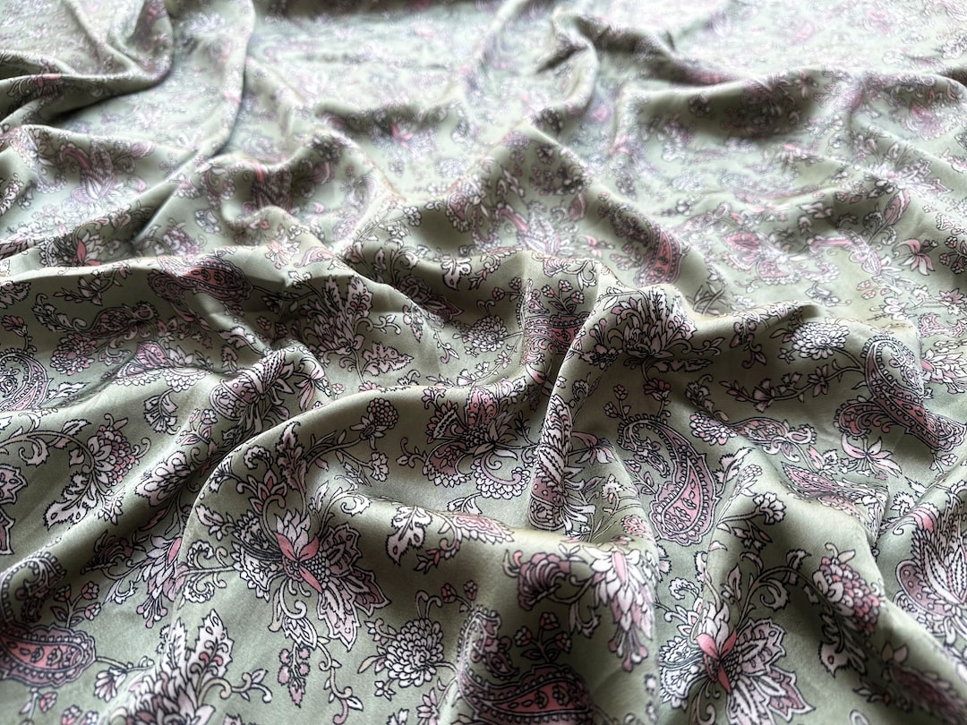 Hochwertiger seidiger Satin Rückseite Krepp Stoff, Krepp Seidenstoff ...