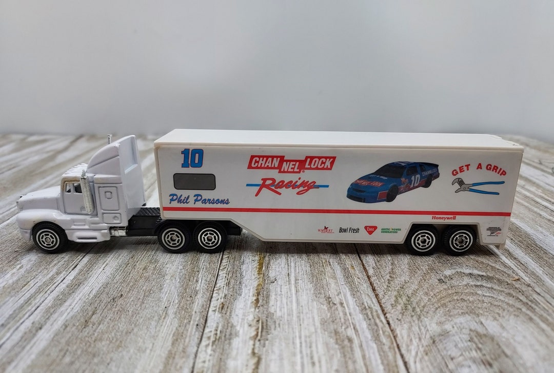 1992 7 1/8" Long #10 Racing Champions Transporter CHANNELLOCK Racing ...