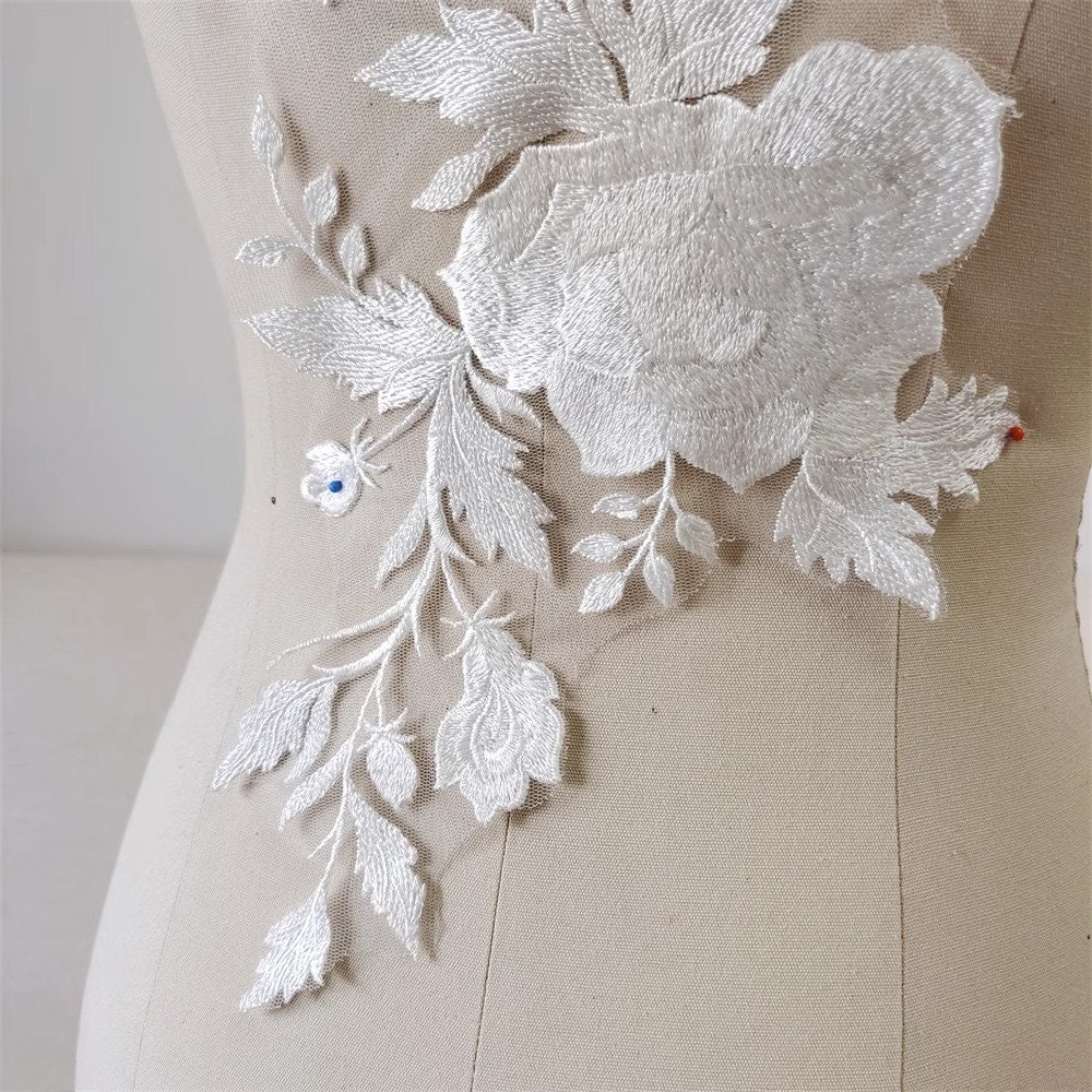 Blooming Roses Lace Applique Ivory Floral Embroidery Lace Motif Elegant ...