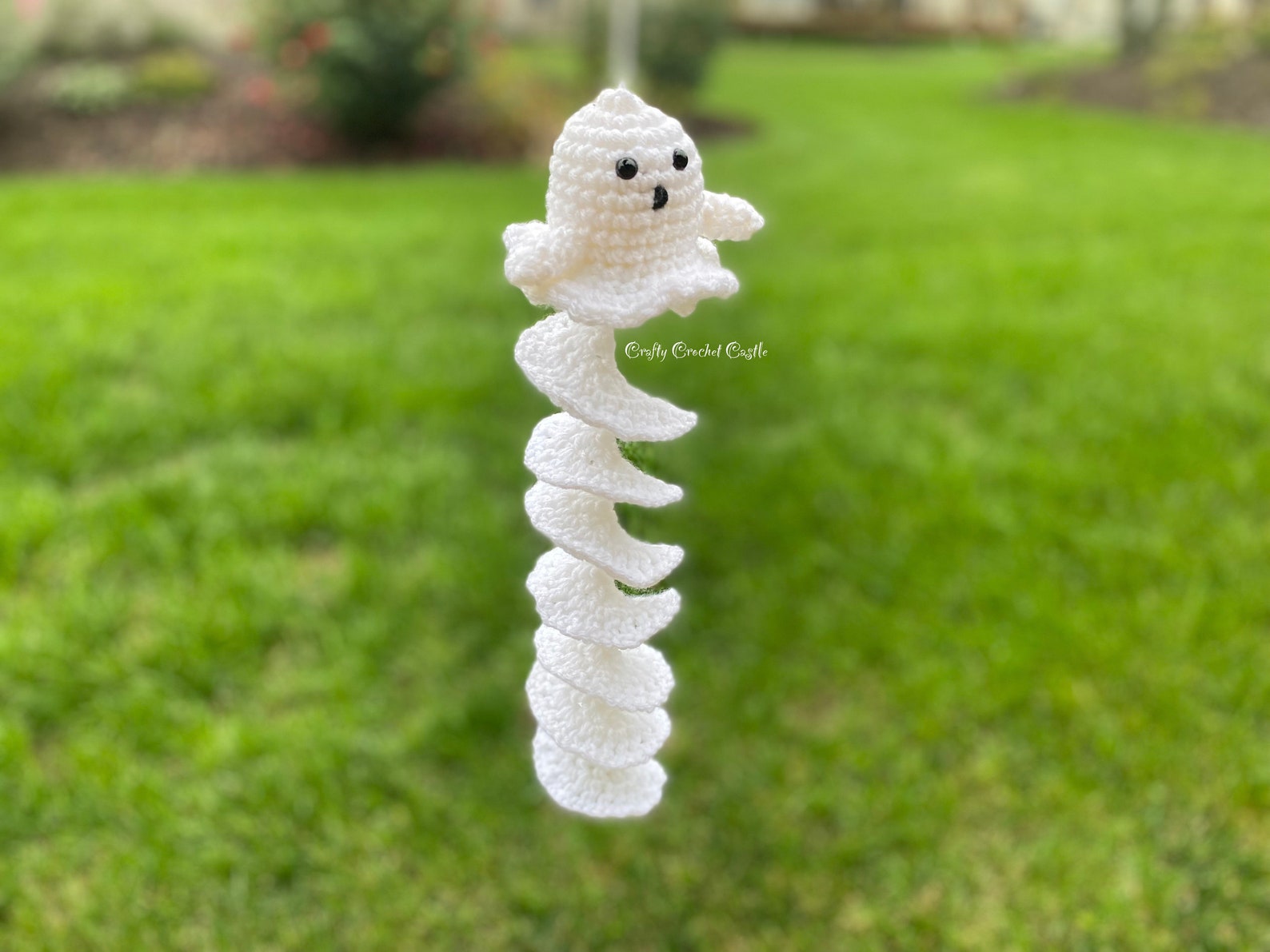 Crochet Ghost Wind Spinner Pattern • Halloween Porch Decor (PDF Pattern ...
