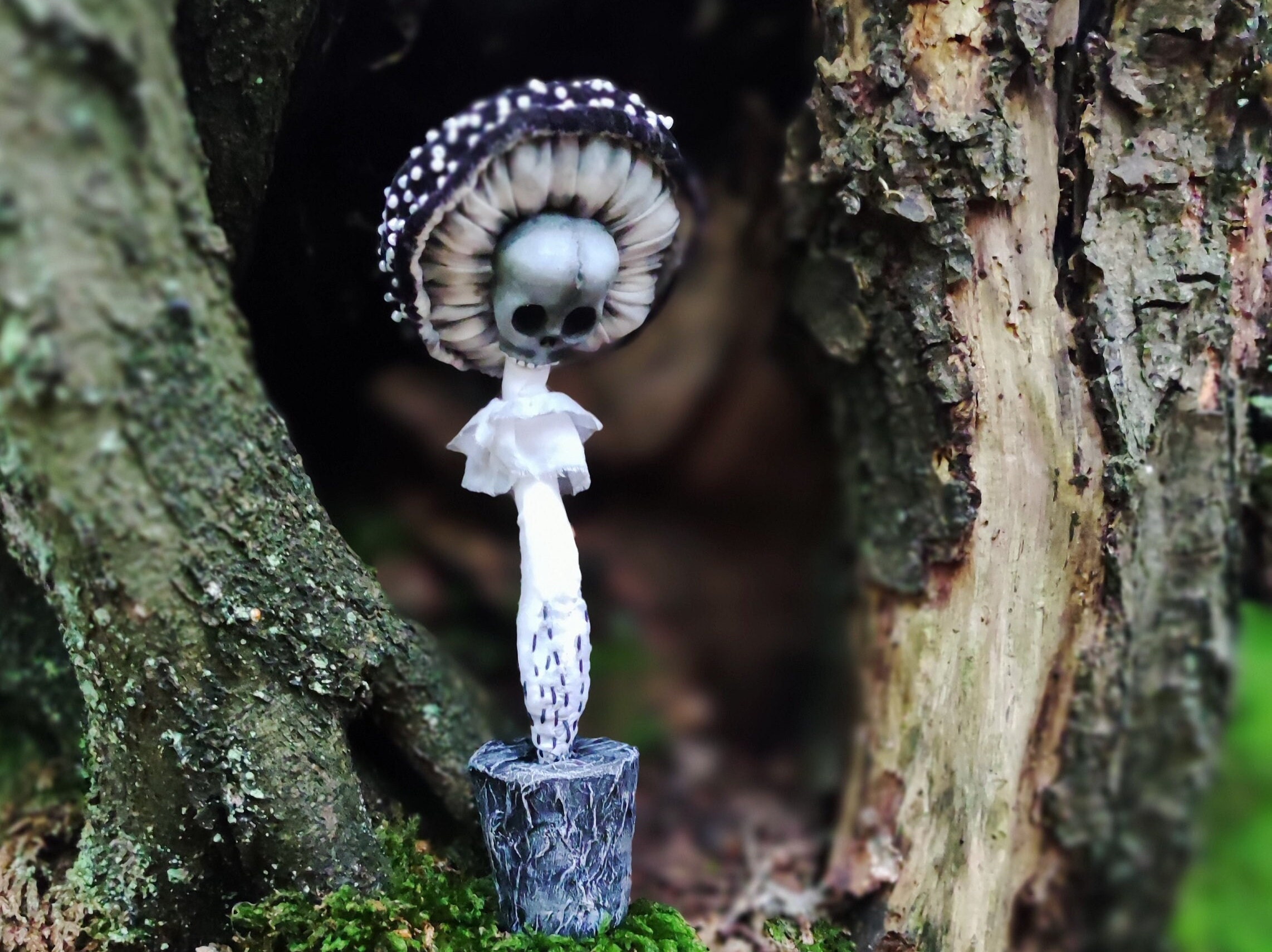 Mushroom Art Decor Skeleton Gothic Art Decor Creepy Doll - Etsy