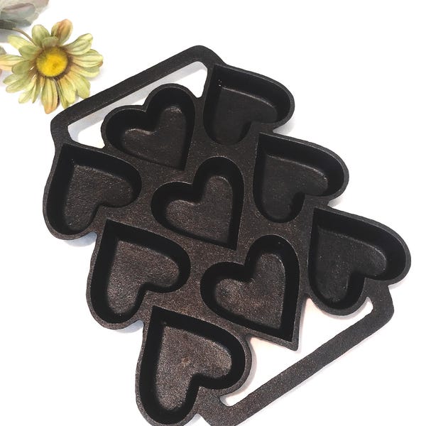 Cast Iron Hearts Pan - Etsy