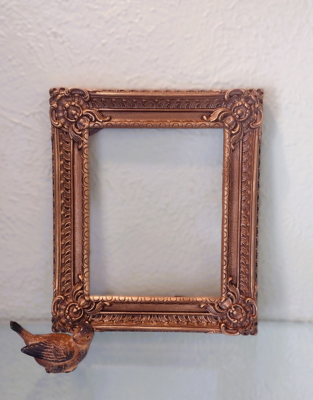Vintage Gold Tone Picture Frame Wall Hanging Ornate Gold Plastic Frame ...