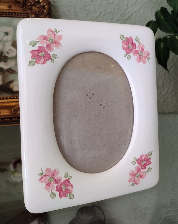 Pink Oval Frame