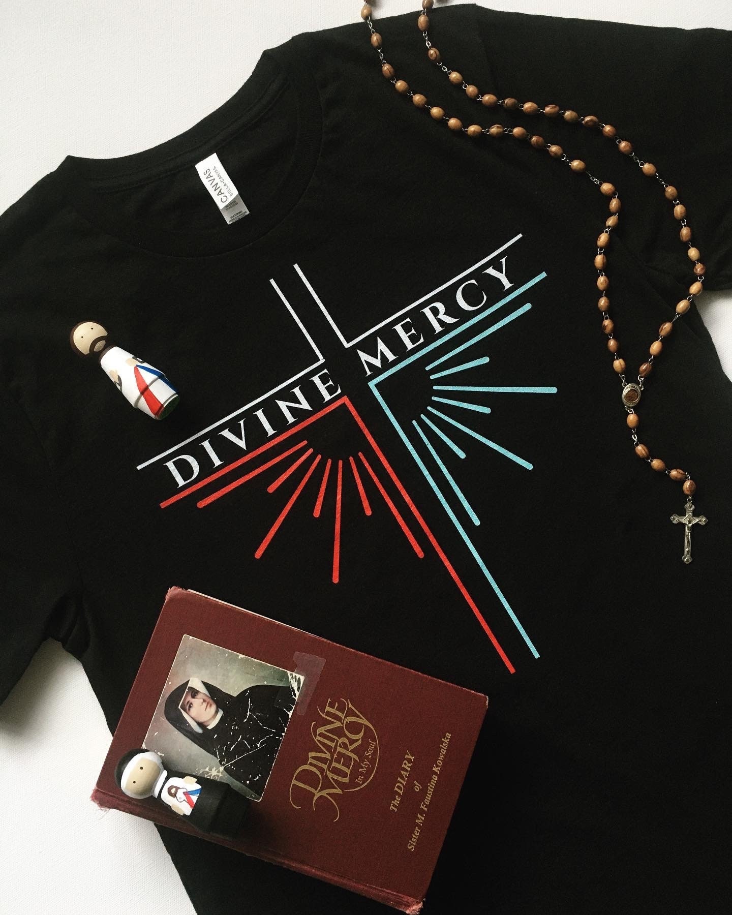 Divine Mercy Cross T-shirt - Etsy