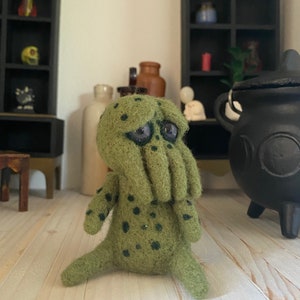 Needle Felted Sad Cthulhu Articulated Art Doll - Etsy