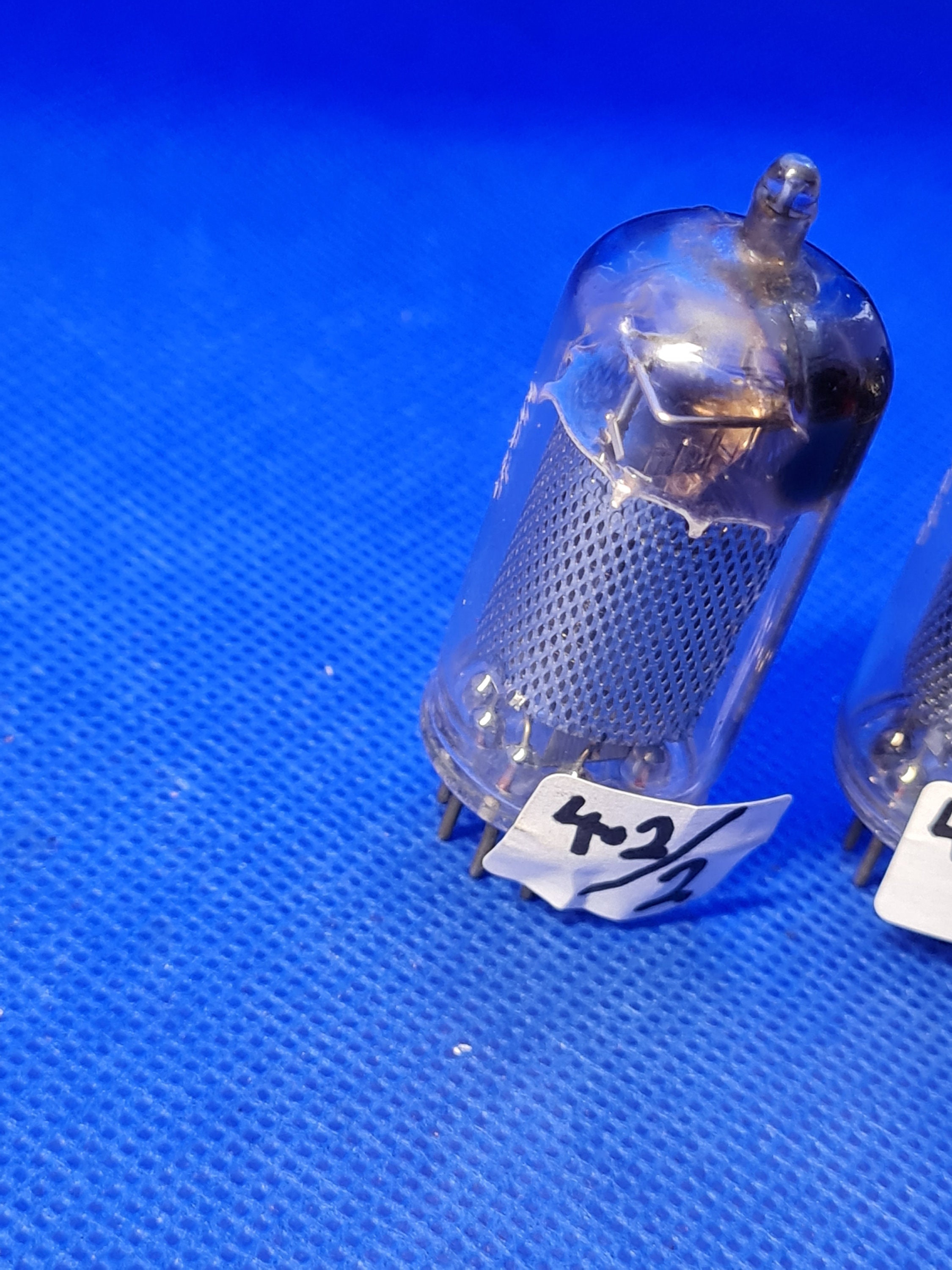 Mullard EF86 Matched Pair Same Date Codes Long Mesh Square Getter Valve ...