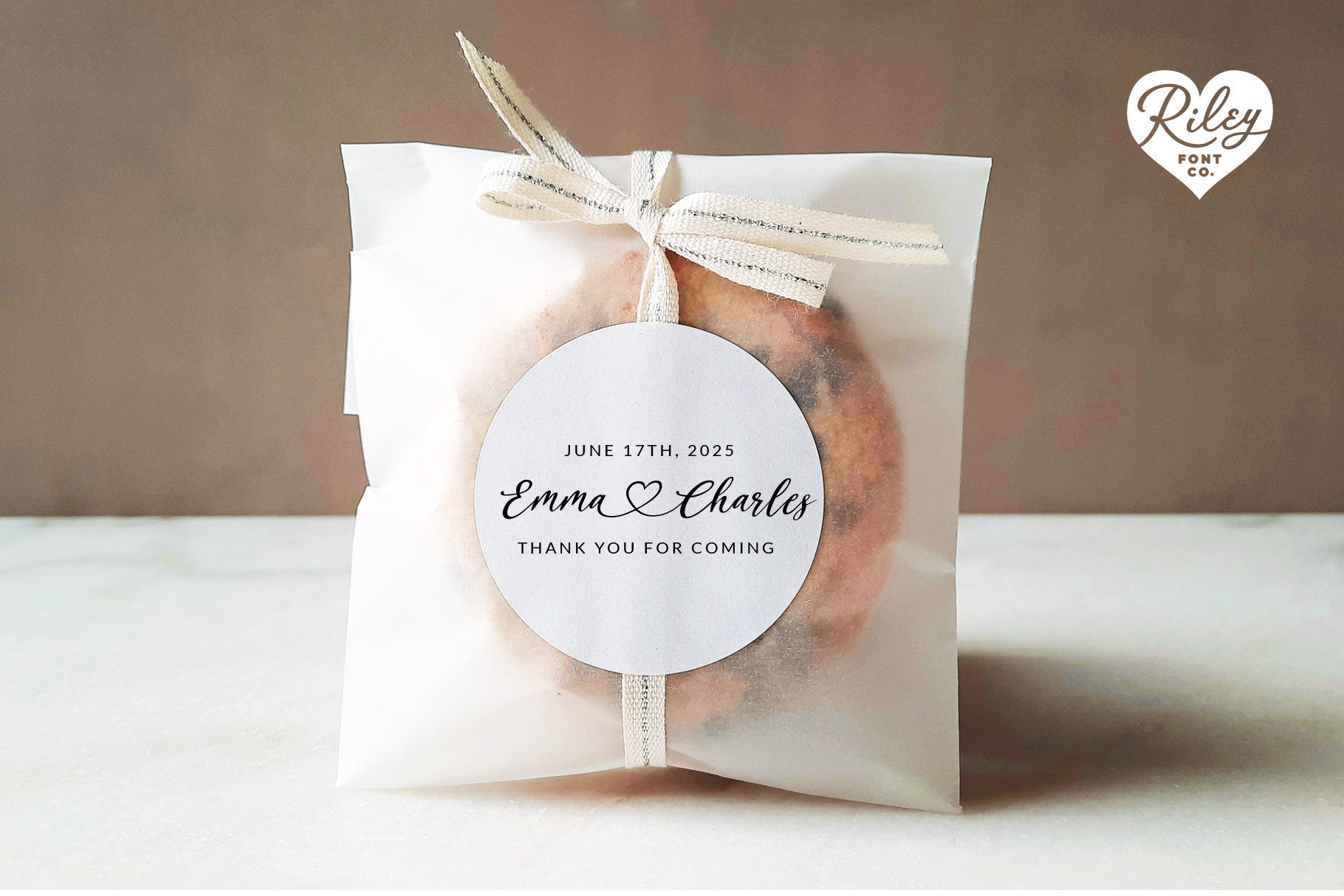 Angel Heart Font Heart Font Cricut, Wedding Names Hearts, Hearts and ...