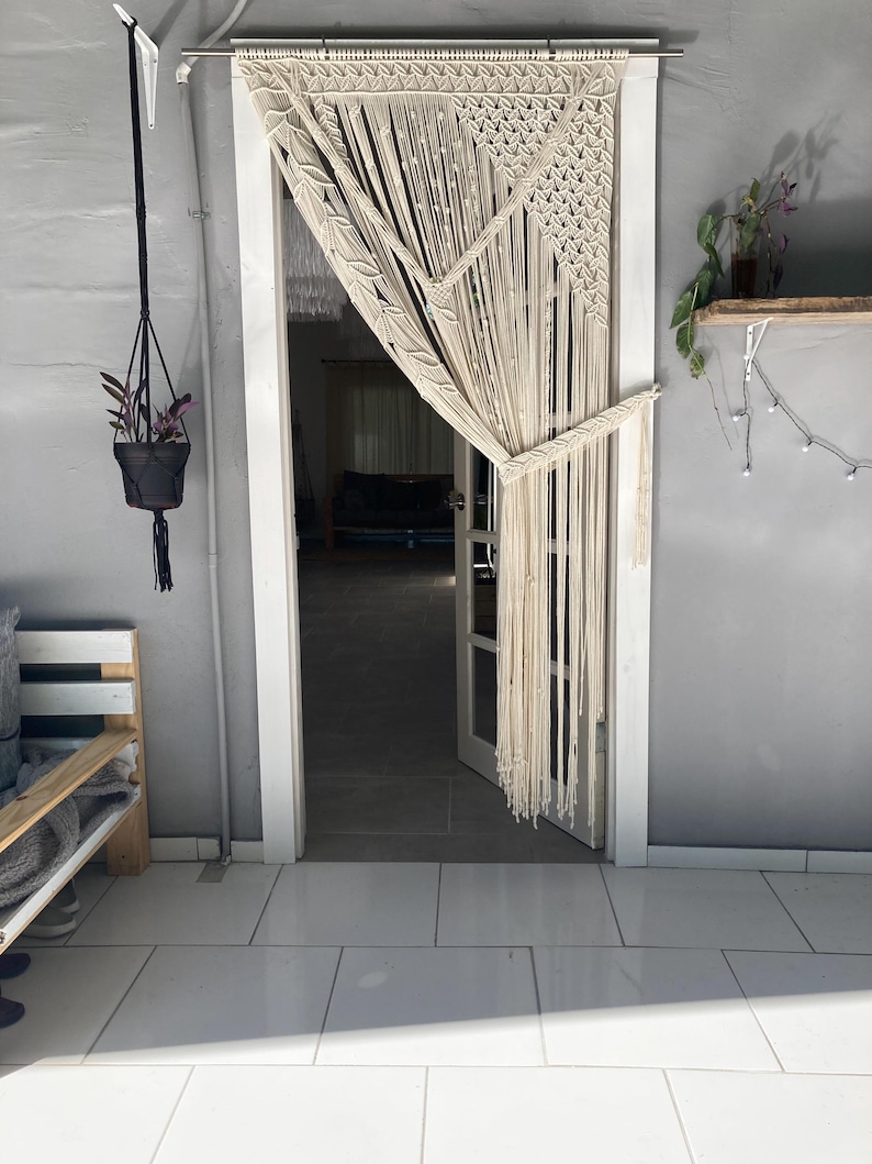 Zasłona na drzwi lub okno z makramy w kształcie liścia z asymetrycznym ...