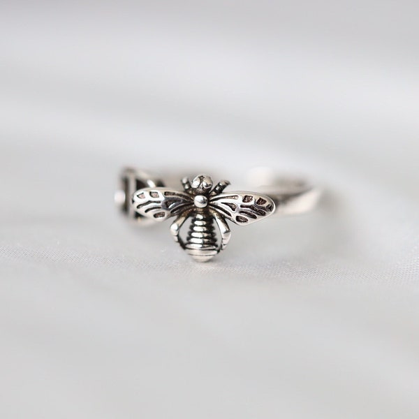 Silver Bee Ring - Etsy