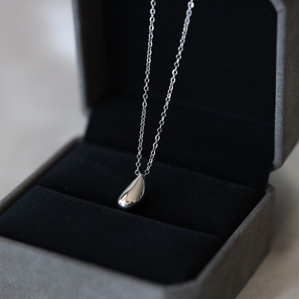 Tear Drop Necklace - Etsy