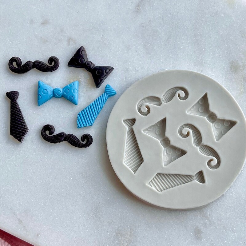 Molde bigotes - Etsy México