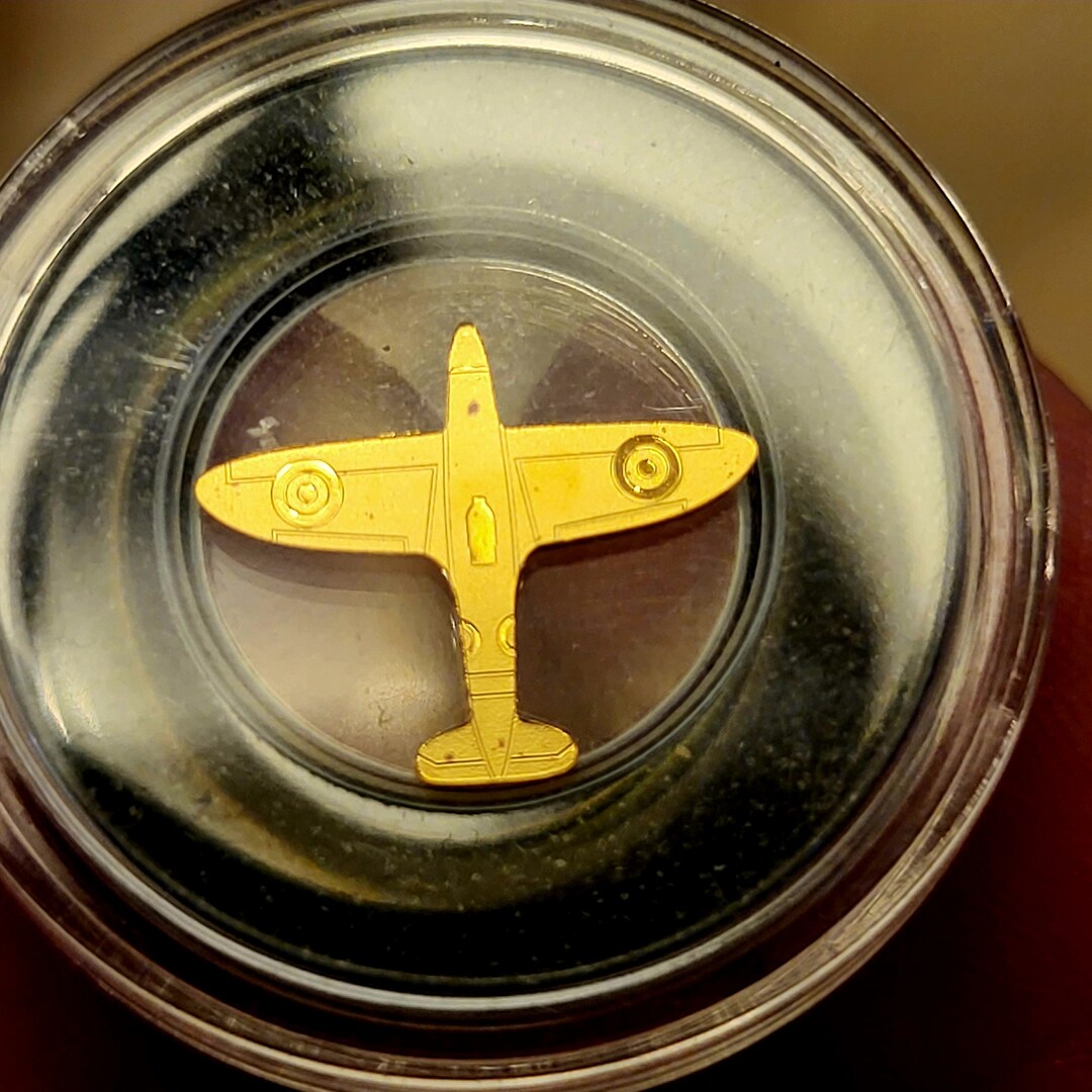 Palau 1 Dollar 1/2 Gram Gold Airplane Shaped Specimen in Capsule - Etsy