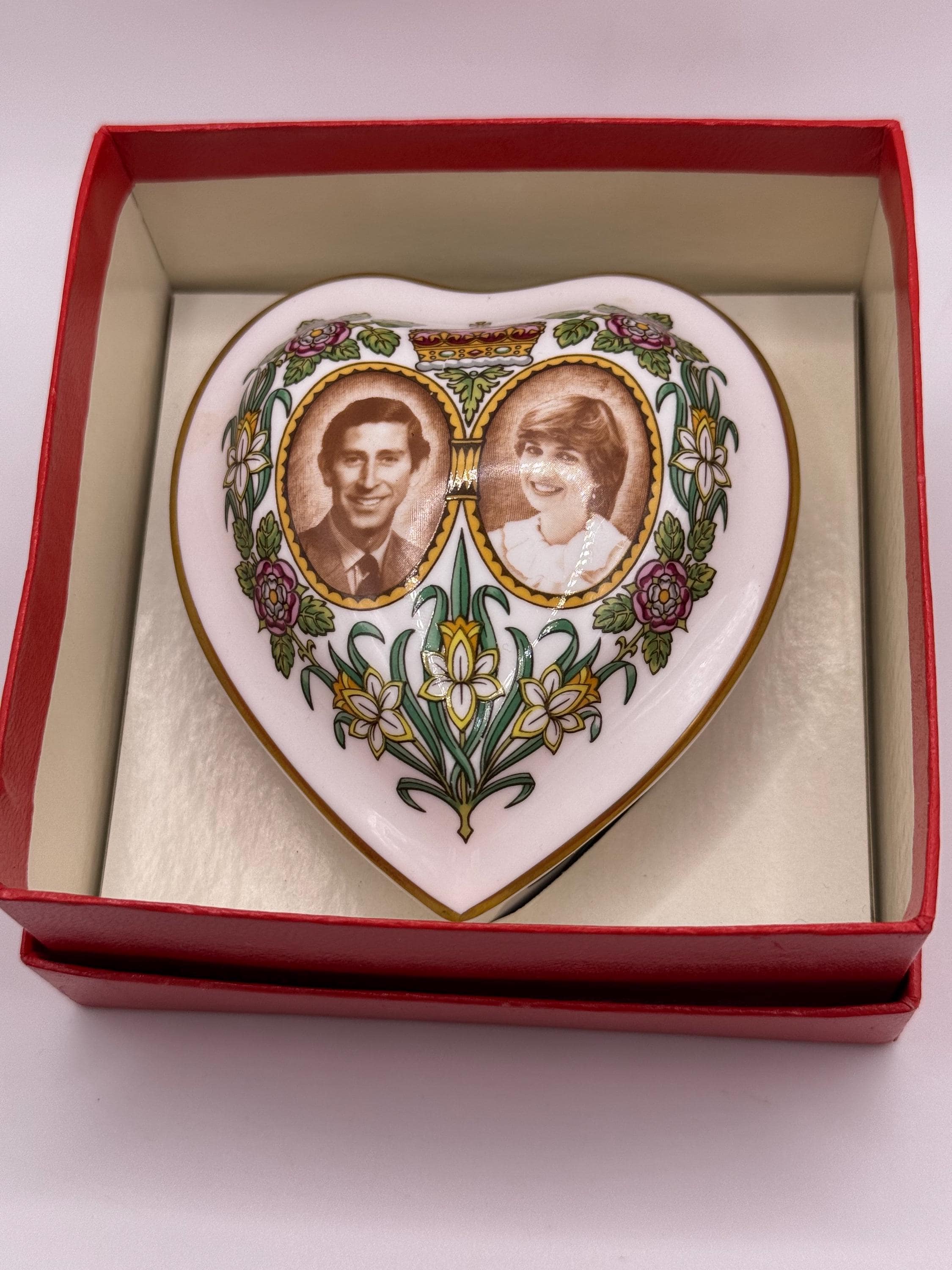 Spode Royal Wedding Heart Box Commemorating the Wedding of Prince ...