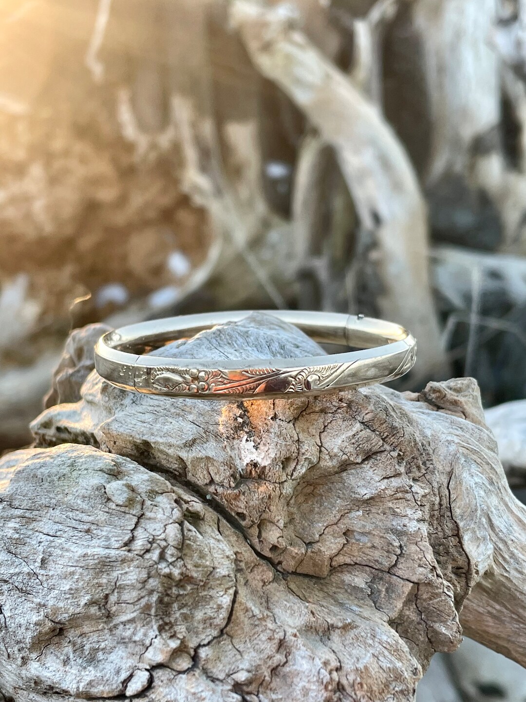 Antique 14k Gold Shell Bangle Bracelet - Etsy