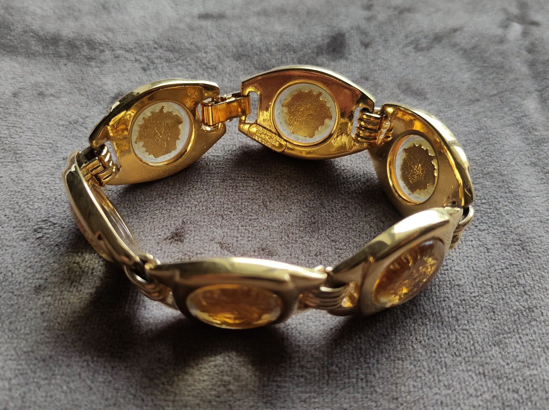 GIANNI VERSACE Gold Tone Chain Bracelet Bangle Auth Lucite Medusa Made ...