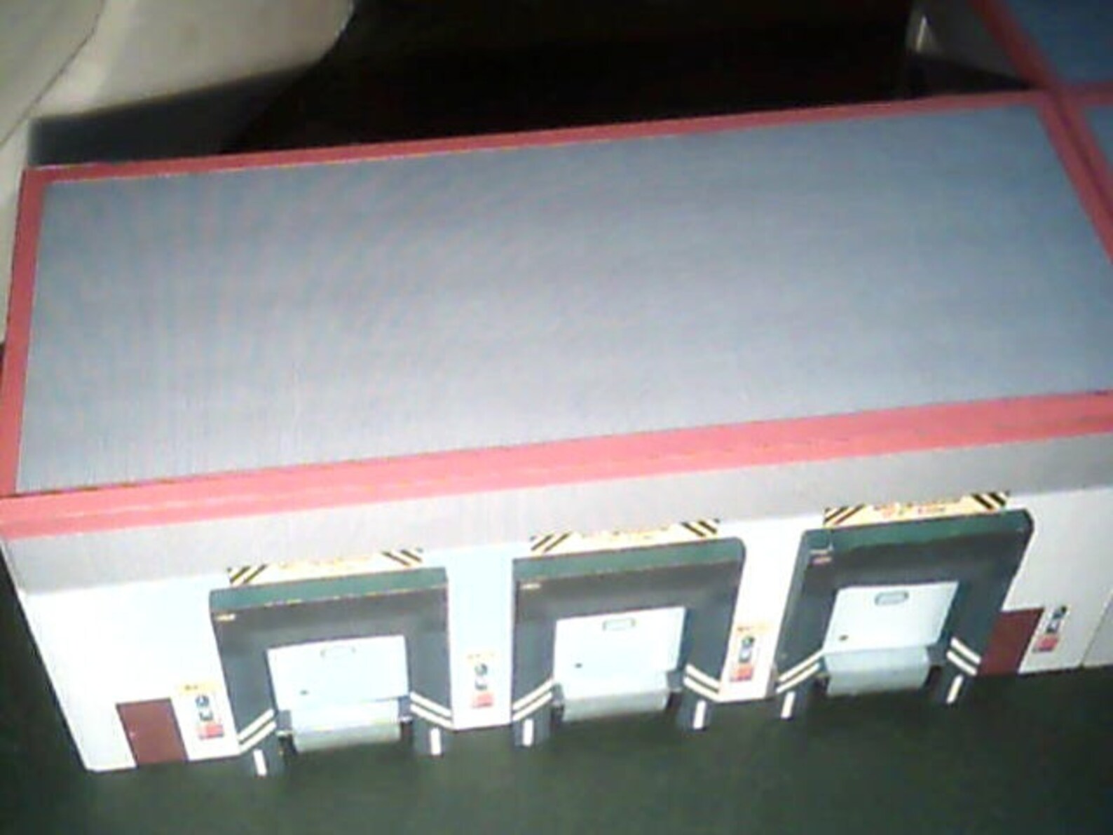 OO Gauge 1:76 Large Modern Engine Shed/factory With 3 Loading Bays - Etsy