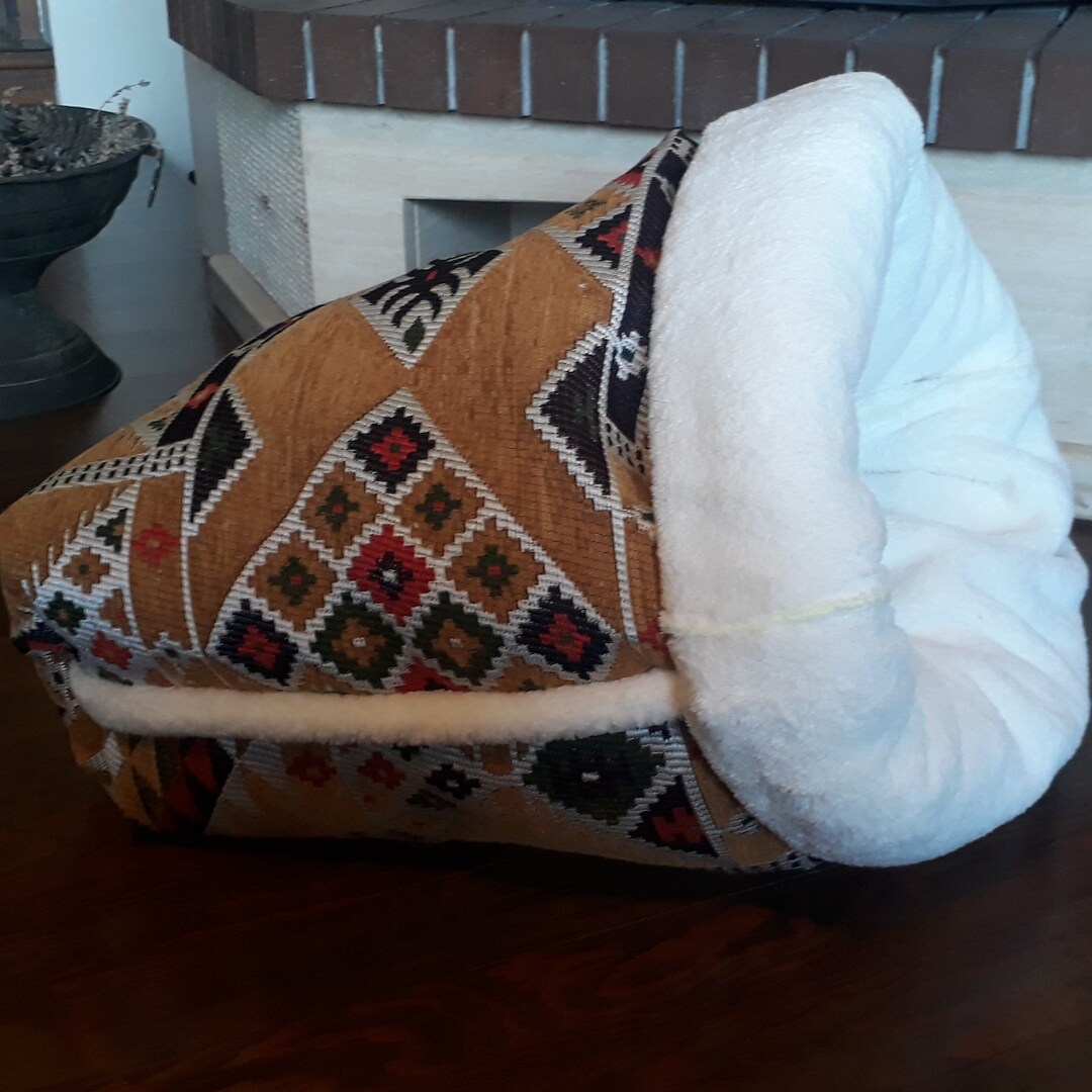 Hideaway Cat Beds Cute Cuddle Cave Travel Designer Cat Beds Blanket ...