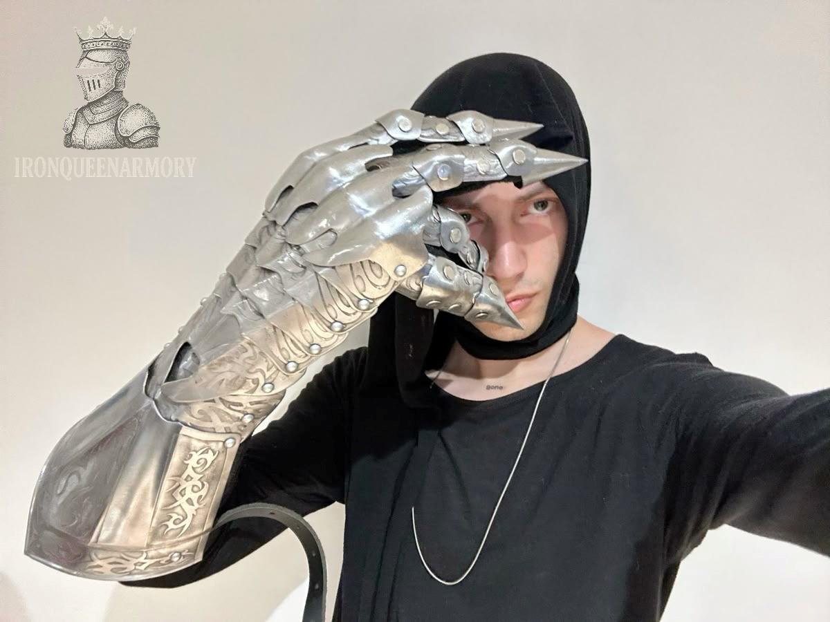 Medieval Nazgul Etching Gloves Set/hand-forged Gothic Gauntlets With ...