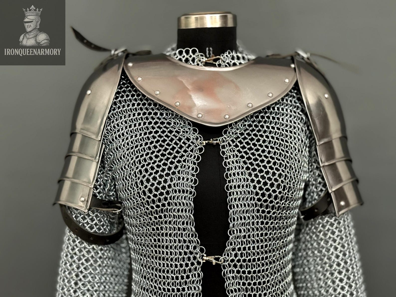 Lady Knight Armor Set: Steel Pauldrons, Gorget & Chainmail - Cosplay ...
