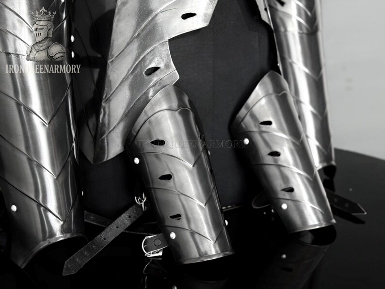 Steel Valkyrie Armor Suit: Medieval Female Warrior, Dark Knight Cosplay ...
