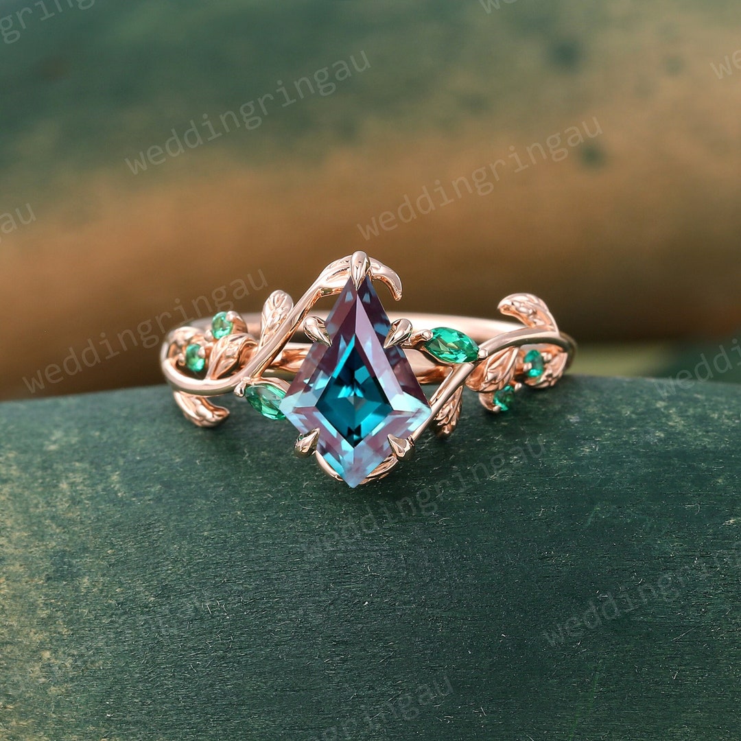 Vintage Alexandrite Engagement Ring Kite Cut Alexandrite Ring Rose Gold ...