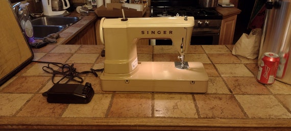 Vintage Sewing Machine Brand Singer Model 404 From 1959. - Etsy