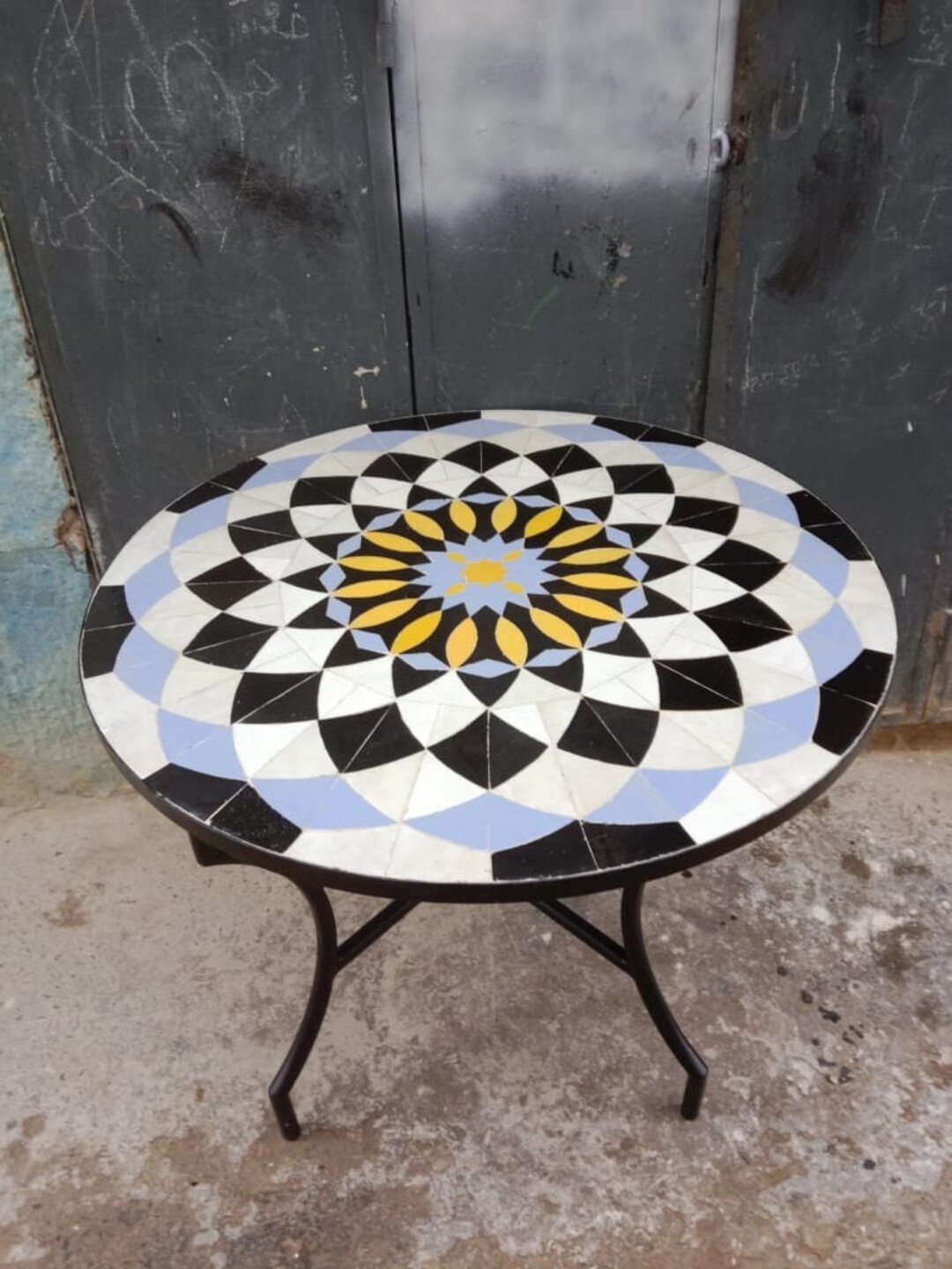 Moroccan Ceramic Round Table, Atlas Mountain Azilal Outdoor Home Decor ...