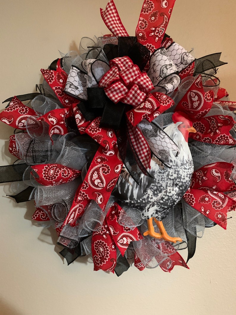 Farmhouse Chicken/rooster Wreath. Colorful 24”. FREE SHIPPING - Etsy